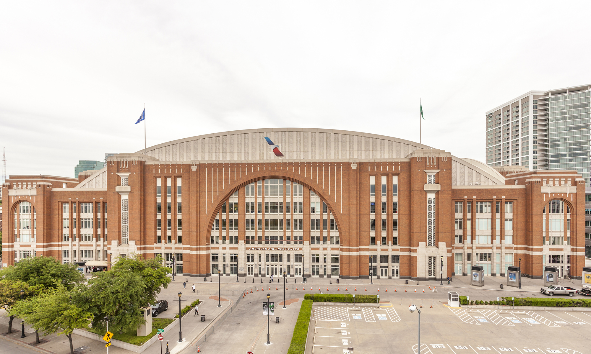 Things to Do Near American Airlines Center - Food, Drink, Fun