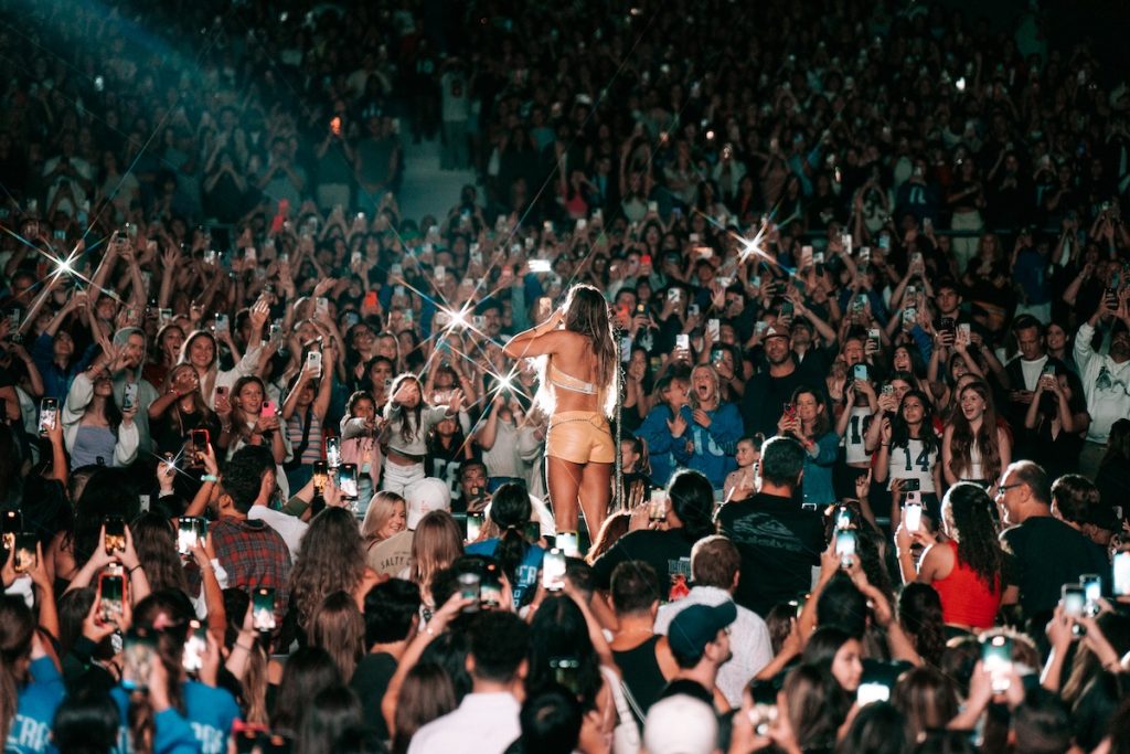 Tate McRae’s Miss Possessive Tour: Everything You Need to Know - NEWS ...